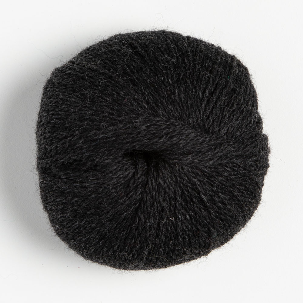 Asphalt Heather Yarn - Textured & Elegant for Knitting