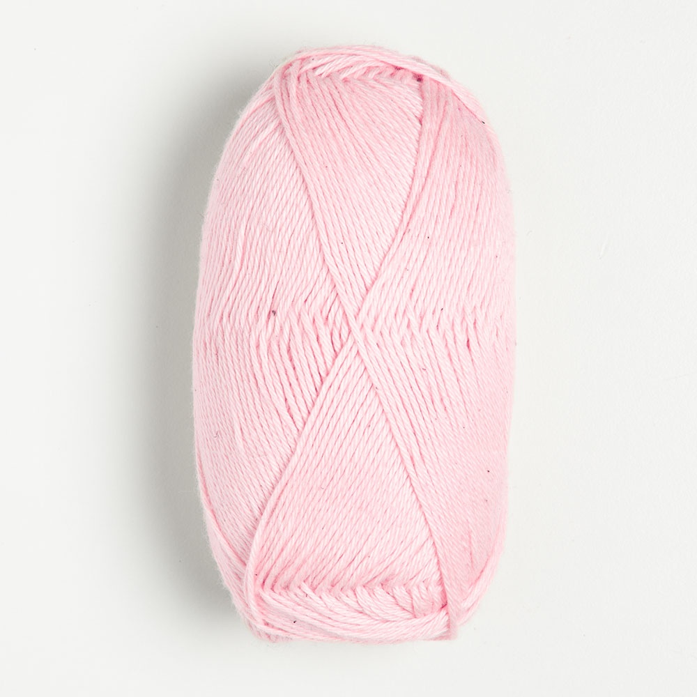Blush Yarn – Soft Pink for Your Crochet Projects