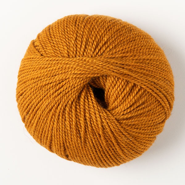 Golden Hour Yarn – Rich Golden Shades for Elegant Pieces