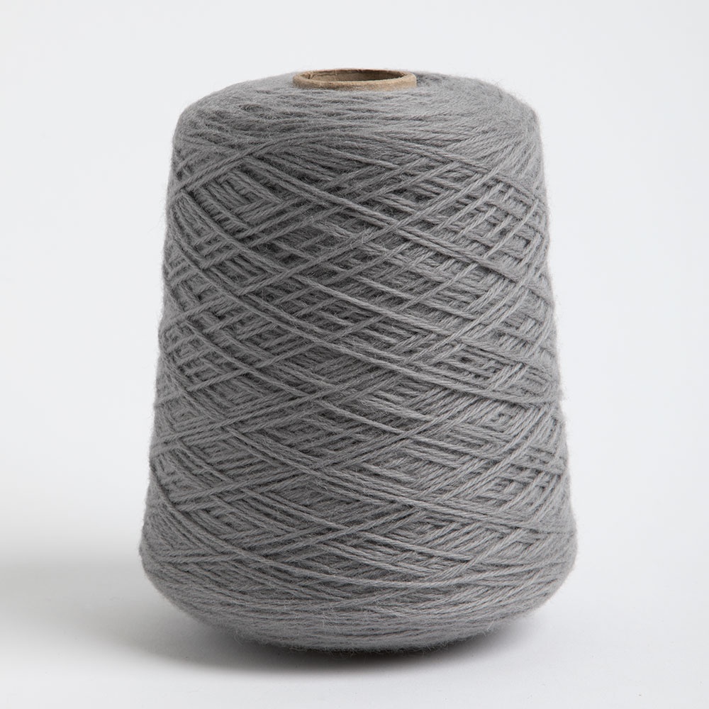 Silver Wool Yarn – Elegant & Versatile Fiber