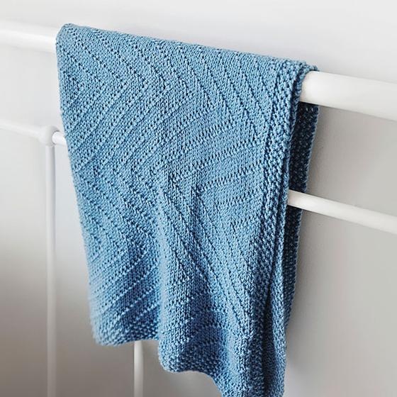 Jasper Baby Blanket - Soft & Cozy Knitting Kit | KnitPicks