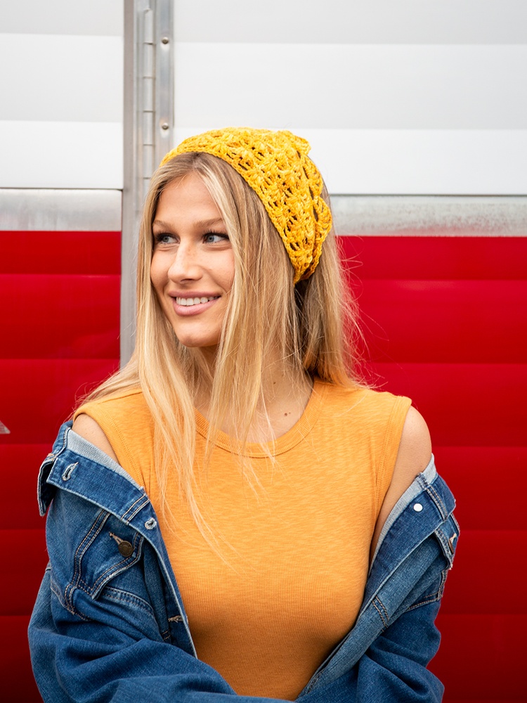 Sara Head Scarf Crochet Pattern – Trendy and Stylish Design