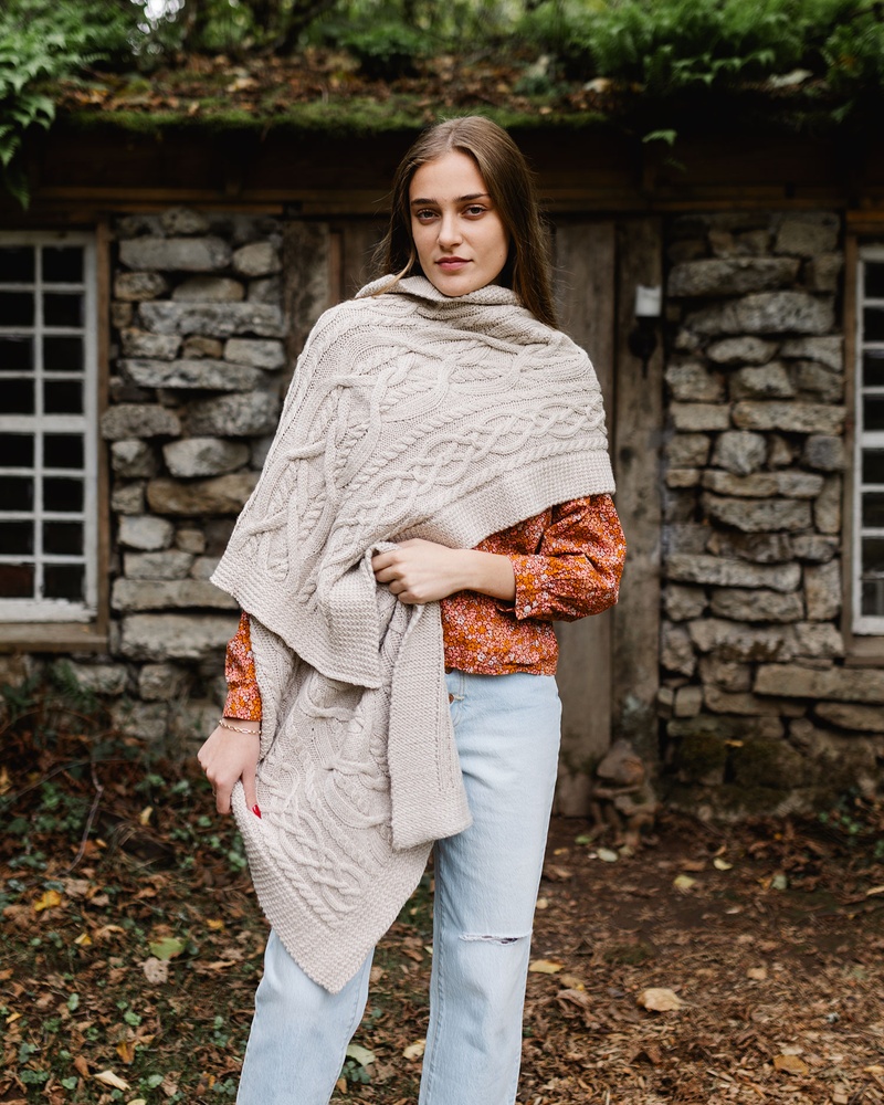 Sennit Wrap – Cozy Knit Pattern for Fall and Winter