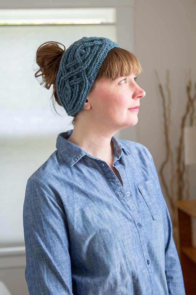 Cascina Cabled Headband Pattern – Stylish and Warm for Winter