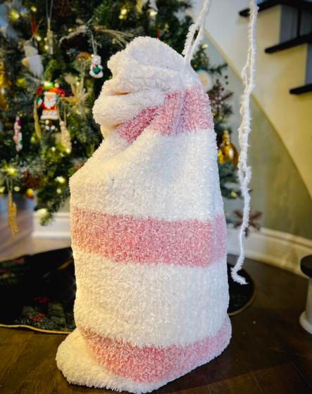 Snowscape Santa Bag – Knit Pattern