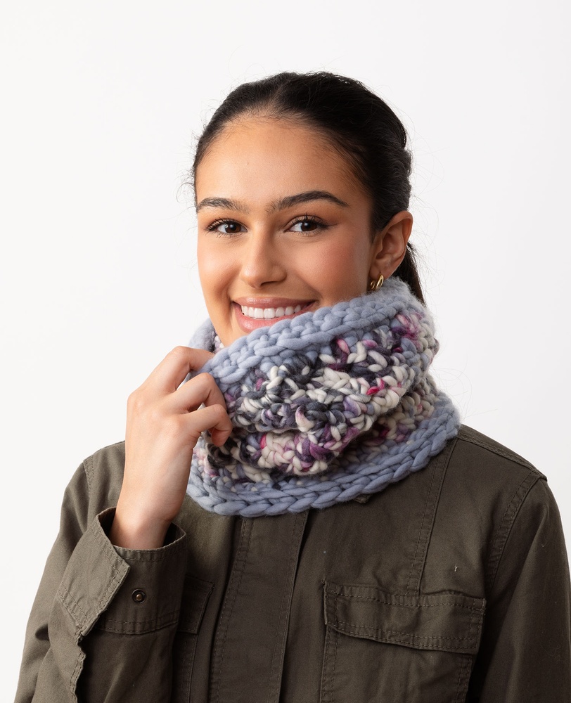 Winterberry Cowl Pattern – Cozy and Stylish Crochet Design