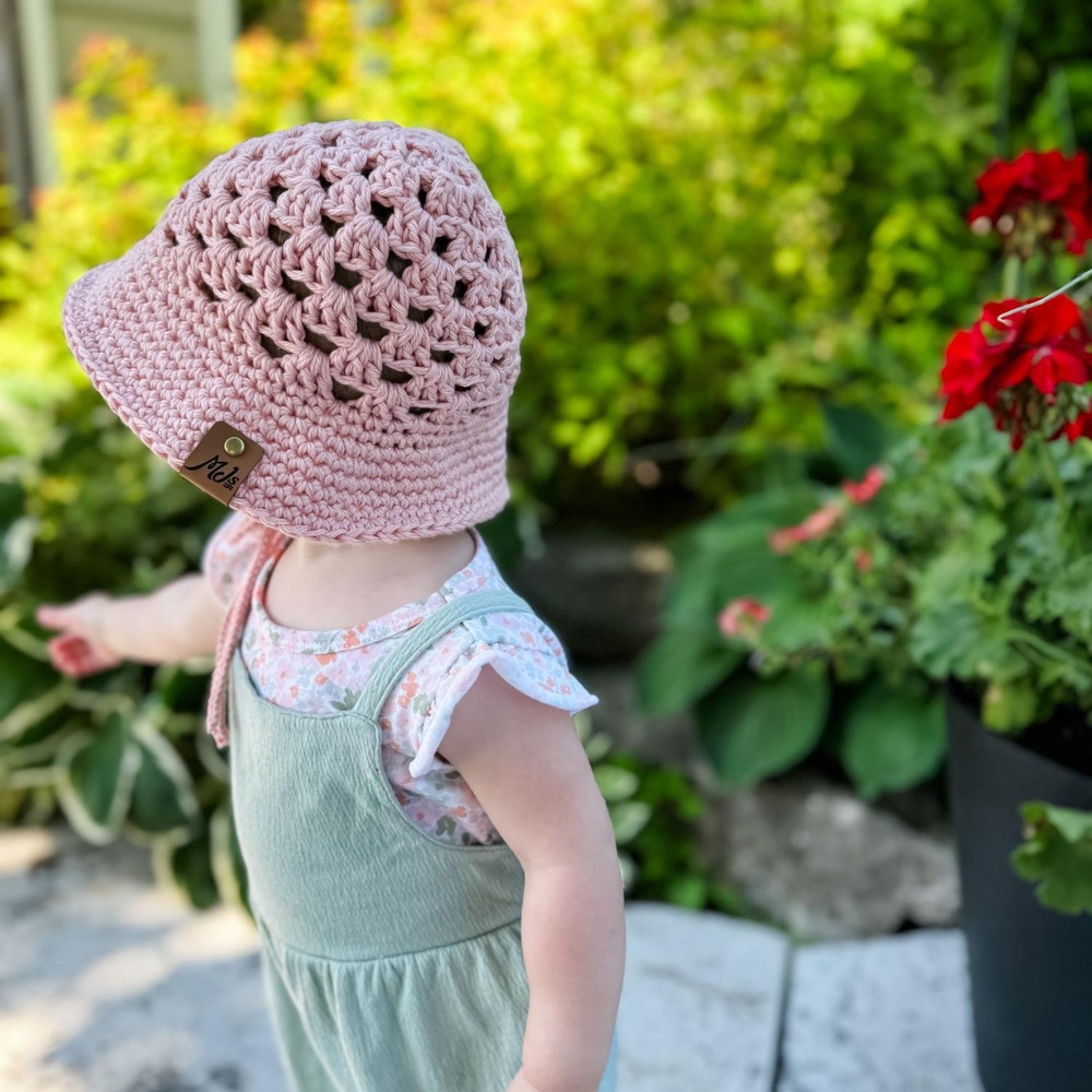 Wallflower Granny Hat – Vintage-Inspired Crochet Pattern