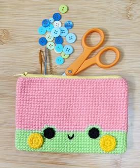 Froggy Zip Pouch Crochet Pattern