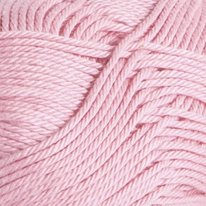 Blush Yarn – Elegant Pale Pink for Crafting