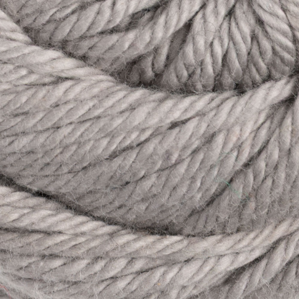 Silver Wool Yarn – Cozy & Versatile for Crocheting
