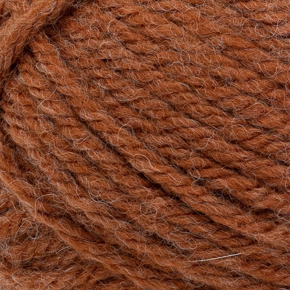 Saffron – Warm Gold Yarn for Autumn Knitting Projects